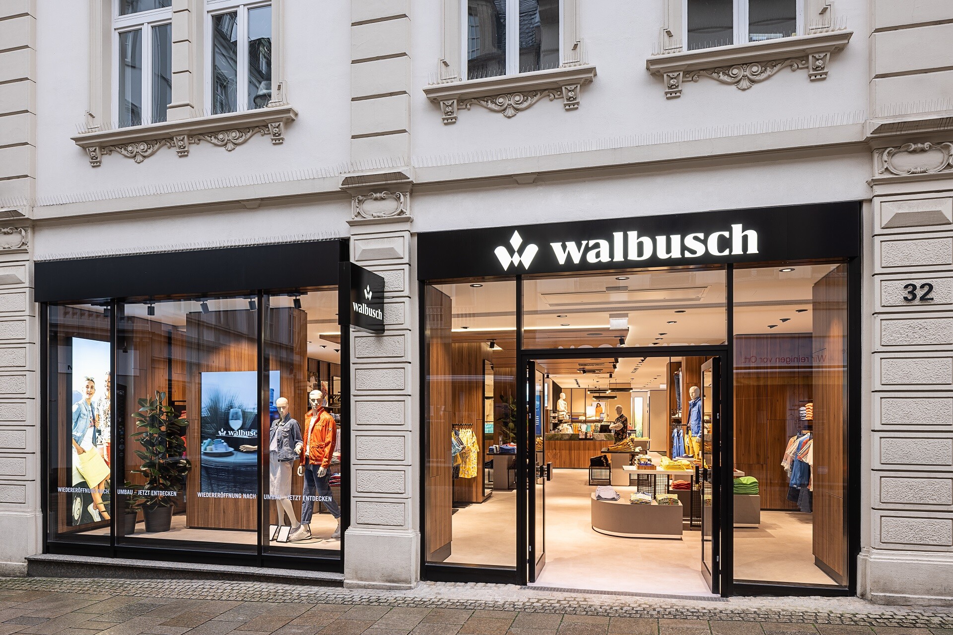 Walbusch optimizes their supply chain with REMIRA TIA A3